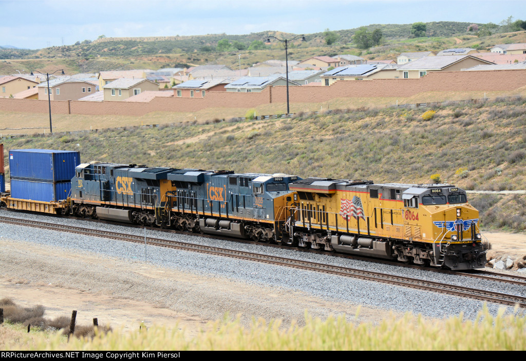 UP 8064 CSX 3055 CSX 862